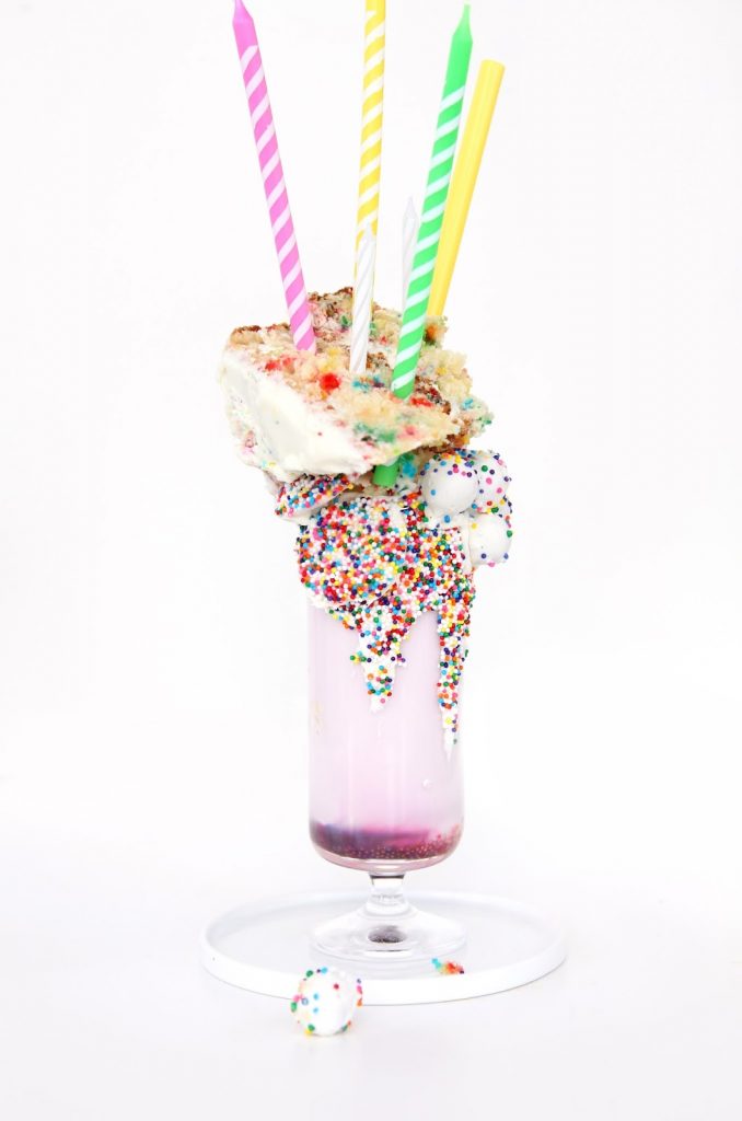 20+ Extreme Milkshakes | NoBiggie
